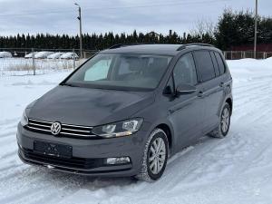 Grey Volkswagen Touran 2016 in Kedainiai, with an engine capacity of 1.60 L and mileage of 240 thousand km for 8999 €, photo 2 on AUTOMOTO.COM.LV