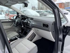 Grey Volkswagen Touran 2016 in Kedainiai, with an engine capacity of 1.60 L and mileage of 240 thousand km for 8999 €, photo 17 on AUTOMOTO.COM.LV
