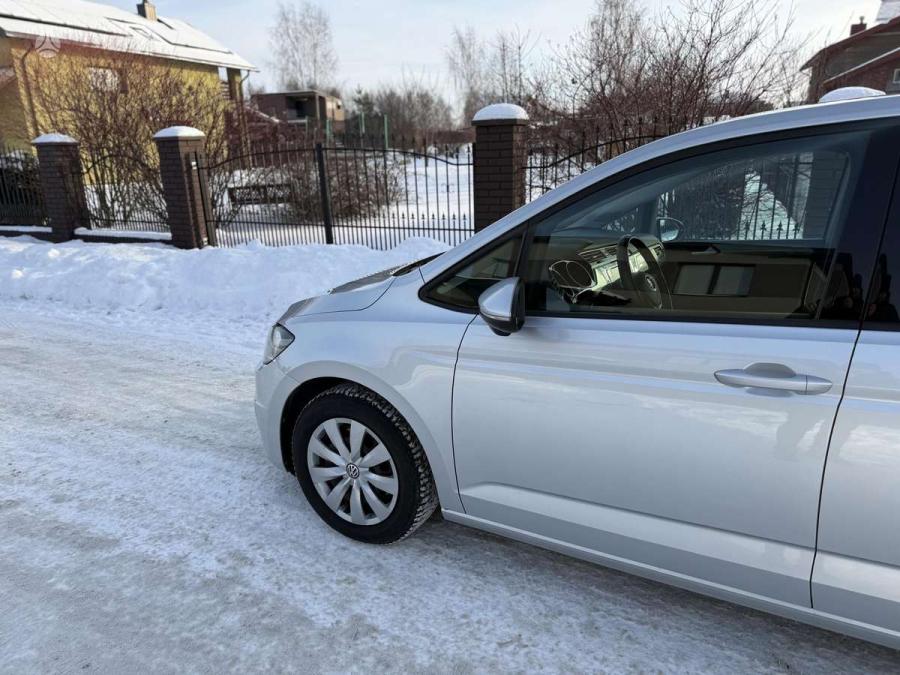Pelēks Volkswagen Touran 2016 Kauņa, ar dzinēja tilpumu 1.60 L un nobraukumu 205 tūkst. km par 8250 €, foto 6 vietnē AUTOMOTO.COM.LV
