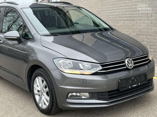 Pelēks Volkswagen Touran 2016 Kėdainiai, ar dzinēja tilpumu 1.60 L un nobraukumu 240 tūkst. km par 8850 €, foto 9 vietnē AUTOMOTO.COM.LV