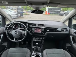 Pelēks Volkswagen Touran 2016 Viļņa, ar dzinēja tilpumu 1.60 L un nobraukumu 208 tūkst. km par 12900 €, foto 11 vietnē AUTOMOTO.COM.LV