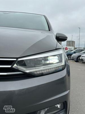 Pelēks Volkswagen Touran 2016 Viļņa, ar dzinēja tilpumu 1.60 L un nobraukumu 208 tūkst. km par 12900 €, foto 22 vietnē AUTOMOTO.COM.LV