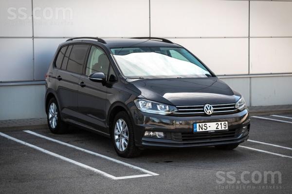 Pelēks Volkswagen Touran 2016 Rīga, ar dzinēja tilpumu 1.60 L un nobraukumu 0 tūkst. km par 8990 €, foto 3 vietnē AUTOMOTO.COM.LV