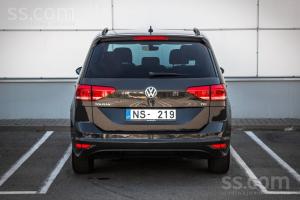 Pelēks Volkswagen Touran 2016 Rīga, ar dzinēja tilpumu 1.60 L un nobraukumu 0 tūkst. km par 8990 €, foto 6 vietnē AUTOMOTO.COM.LV