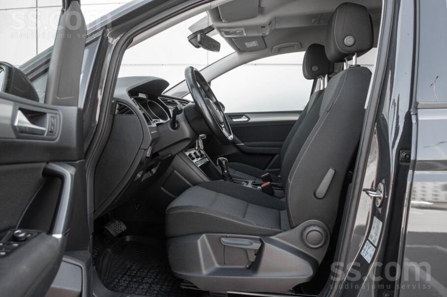 Pelēks Volkswagen Touran 2016 Rīga, ar dzinēja tilpumu 1.60 L un nobraukumu 0 tūkst. km par 8990 €, foto 10 vietnē AUTOMOTO.COM.LV