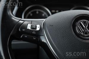 Pelēks Volkswagen Touran 2016 Rīga, ar dzinēja tilpumu 1.60 L un nobraukumu 0 tūkst. km par 8990 €, foto 18 vietnē AUTOMOTO.COM.LV