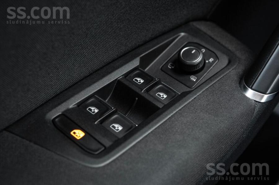 Pelēks Volkswagen Touran 2016 Rīga, ar dzinēja tilpumu 1.60 L un nobraukumu 0 tūkst. km par 8990 €, foto 29 vietnē AUTOMOTO.COM.LV