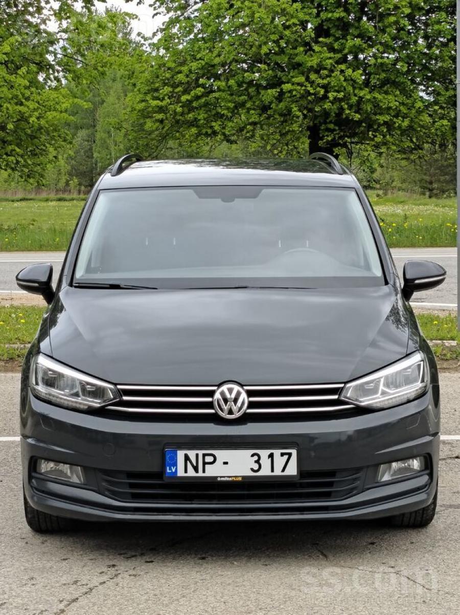 Pelēks Volkswagen Touran 2016 Ogre, ar dzinēja tilpumu 2.00 L un nobraukumu 328 tūkst. km par 9770 €, foto 3 vietnē AUTOMOTO.COM.LV