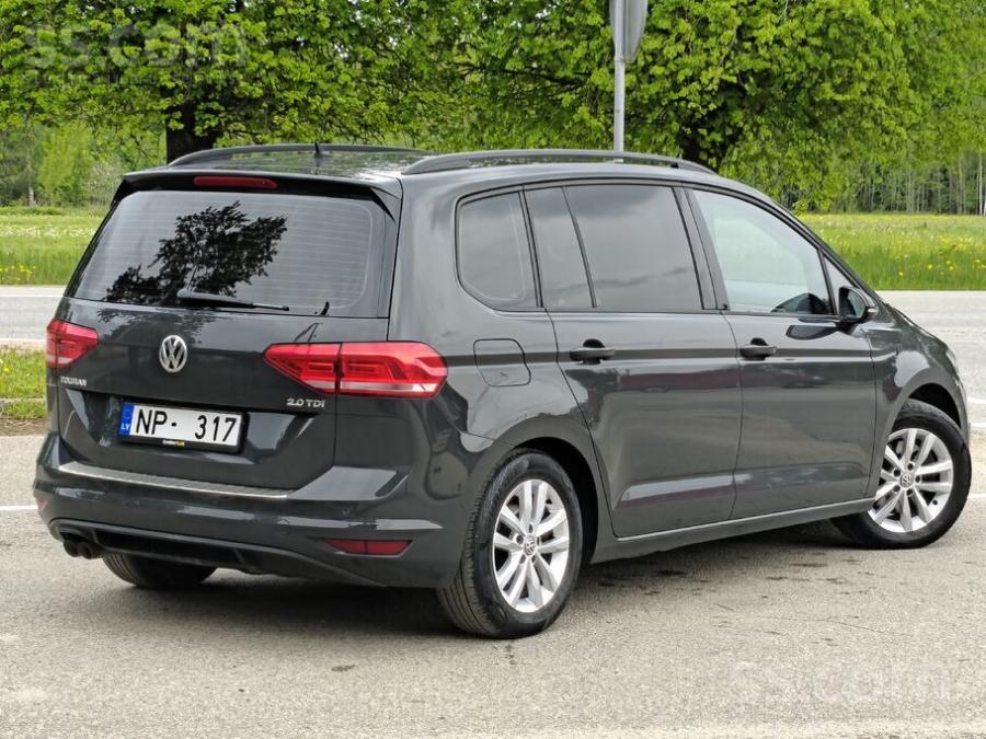 Pelēks Volkswagen Touran 2016 Ogre, ar dzinēja tilpumu 2.00 L un nobraukumu 328 tūkst. km par 9770 €, foto 9 vietnē AUTOMOTO.COM.LV