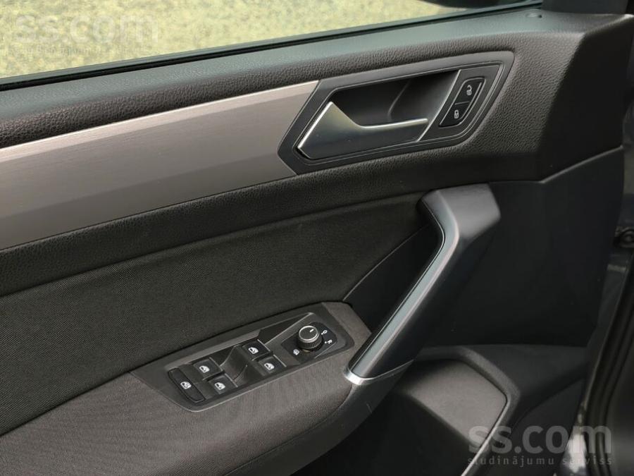 Pelēks Volkswagen Touran 2016 Ogre, ar dzinēja tilpumu 2.00 L un nobraukumu 328 tūkst. km par 9770 €, foto 15 vietnē AUTOMOTO.COM.LV