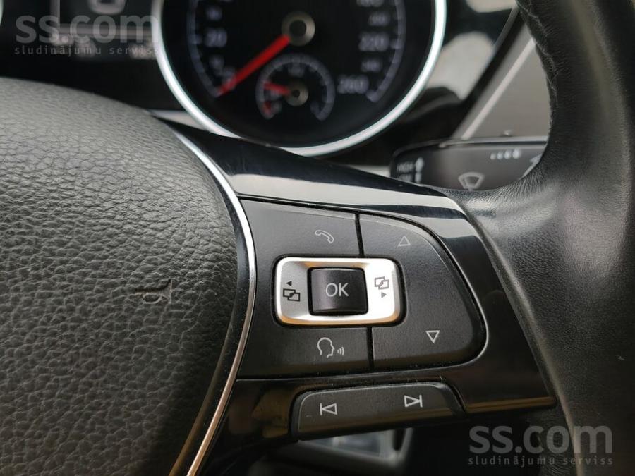 Pelēks Volkswagen Touran 2016 Ogre, ar dzinēja tilpumu 2.00 L un nobraukumu 328 tūkst. km par 9770 €, foto 17 vietnē AUTOMOTO.COM.LV