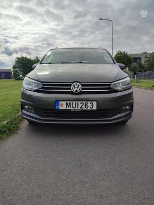 Grey Volkswagen Touran 2016 in Vilnius, with an engine capacity of 1.97 L and mileage of 200 thousand km for 10800 €, photo 3 on AUTOMOTO.COM.LV