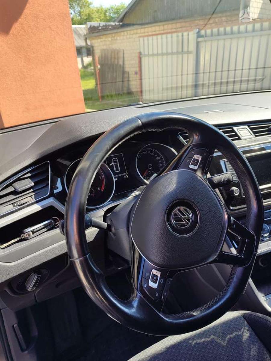 Grey Volkswagen Touran 2016 in Vilnius, with an engine capacity of 1.97 L and mileage of 200 thousand km for 10800 €, photo 14 on AUTOMOTO.COM.LV