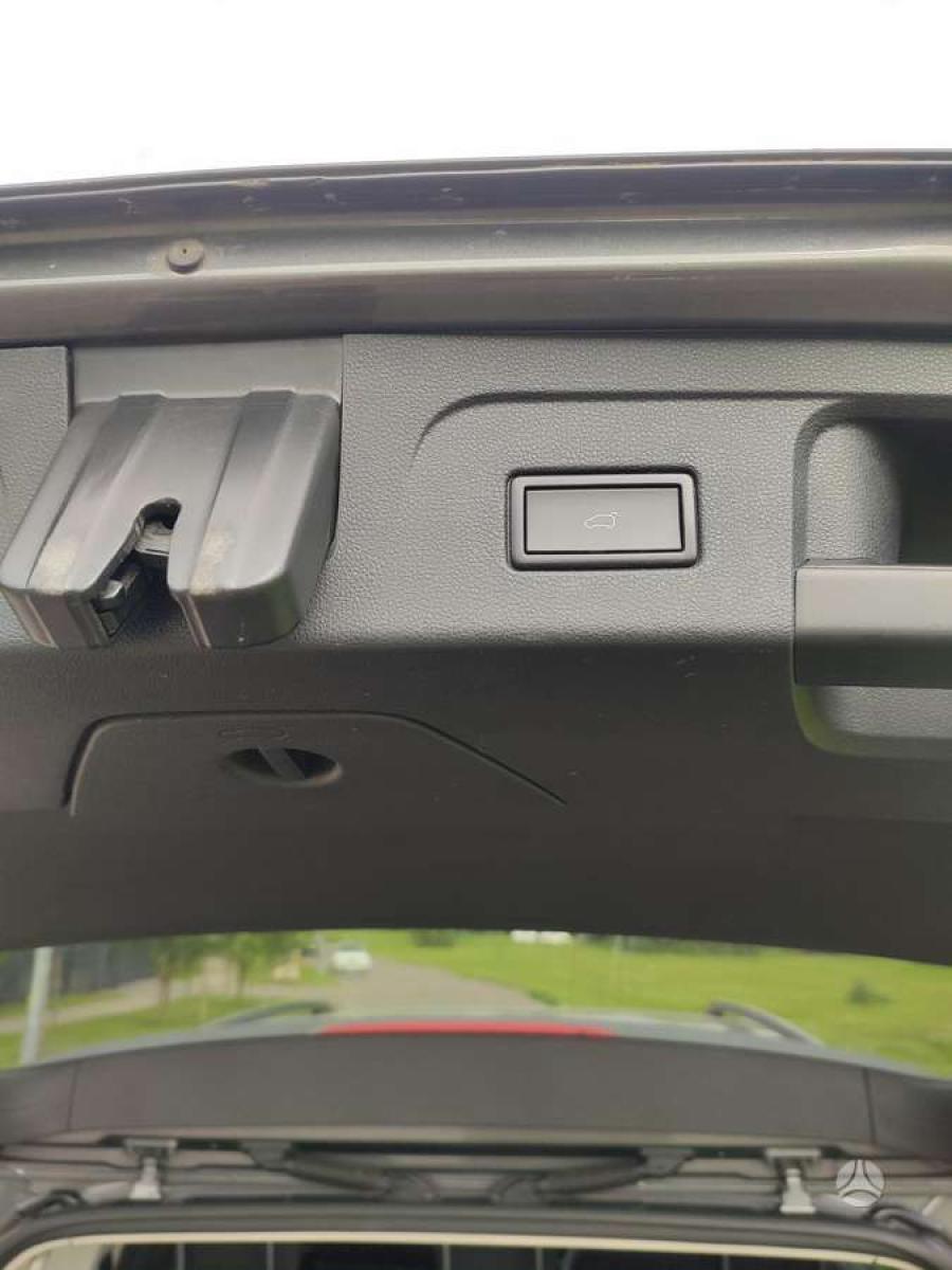 Grey Volkswagen Touran 2016 in Vilnius, with an engine capacity of 1.97 L and mileage of 200 thousand km for 10800 €, photo 20 on AUTOMOTO.COM.LV