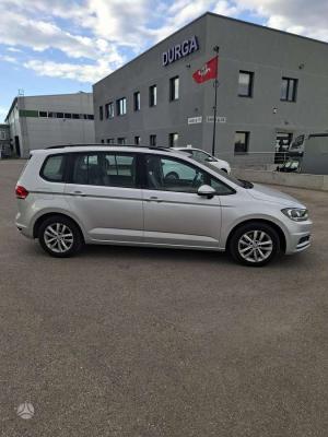 Pelēks Volkswagen Touran 2016 Alīta, ar dzinēja tilpumu 1.97 L un nobraukumu 250 tūkst. km par 8950 €, foto 4 vietnē AUTOMOTO.COM.LV