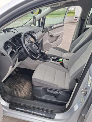 Pelēks Volkswagen Touran 2016 Alīta, ar dzinēja tilpumu 1.97 L un nobraukumu 250 tūkst. km par 8950 €, foto 6 vietnē AUTOMOTO.COM.LV