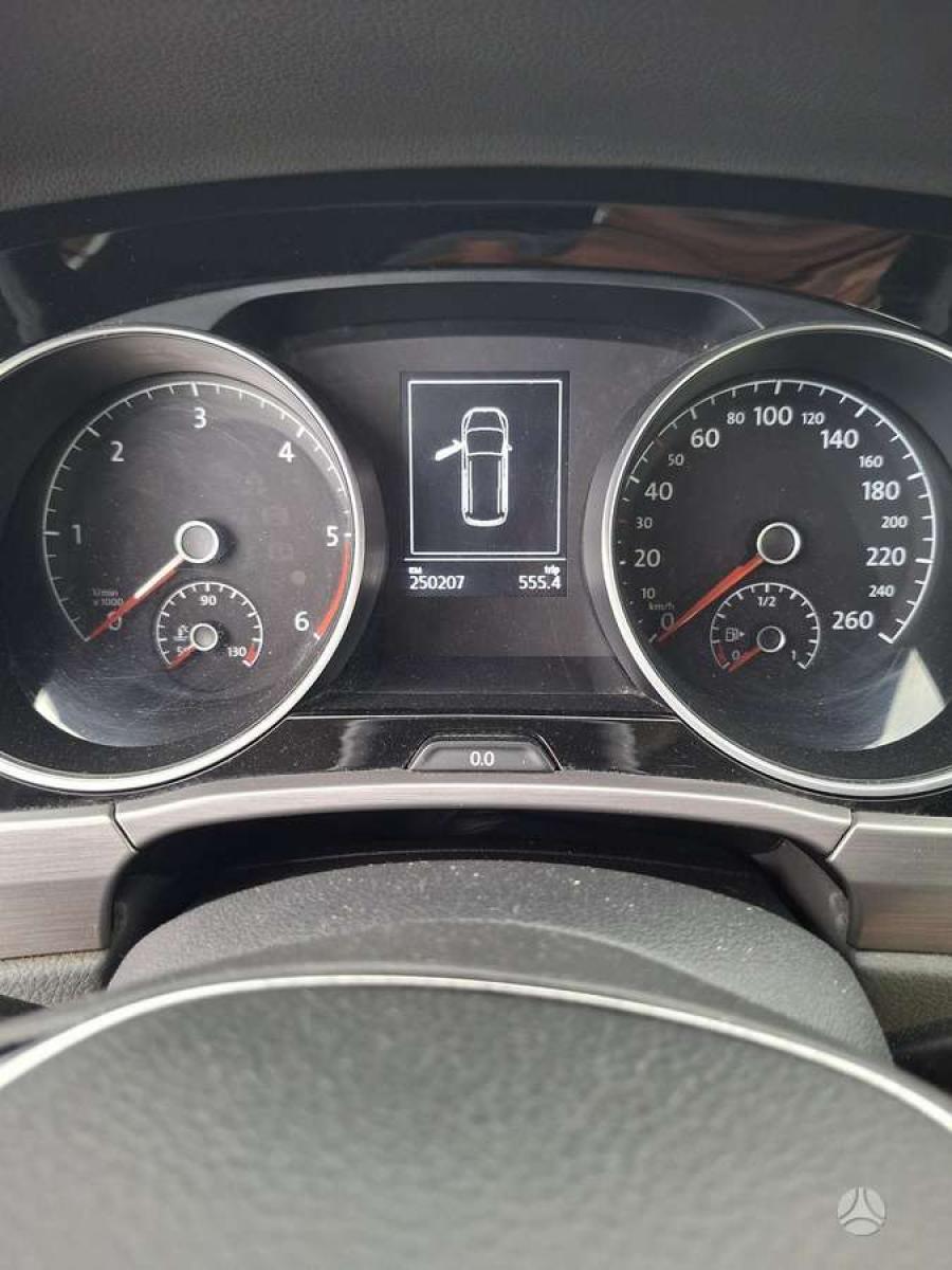 Pelēks Volkswagen Touran 2016 Alīta, ar dzinēja tilpumu 1.97 L un nobraukumu 250 tūkst. km par 8950 €, foto 11 vietnē AUTOMOTO.COM.LV