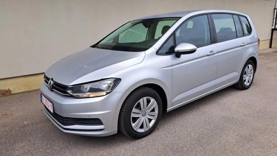 Pelēks Volkswagen Touran 2016 Ogre, ar dzinēja tilpumu 1.20 L un nobraukumu 237 tūkst. km par 10850 €, foto 1 vietnē AUTOMOTO.COM.LV