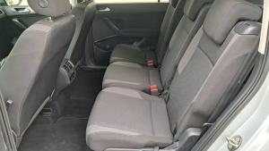 Pelēks Volkswagen Touran 2016 Ogre, ar dzinēja tilpumu 1.20 L un nobraukumu 237 tūkst. km par 10850 €, foto 4 vietnē AUTOMOTO.COM.LV