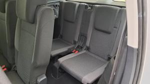 Pelēks Volkswagen Touran 2016 Ogre, ar dzinēja tilpumu 1.20 L un nobraukumu 237 tūkst. km par 10850 €, foto 5 vietnē AUTOMOTO.COM.LV