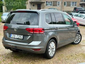 Pelēks Volkswagen Touran 2016 Kuldīga, ar dzinēja tilpumu 2.00 L un nobraukumu 291 tūkst. km par 11990 €, foto 4 vietnē AUTOMOTO.COM.LV
