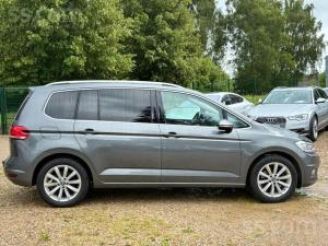 Pelēks Volkswagen Touran 2016 Kuldīga, ar dzinēja tilpumu 2.00 L un nobraukumu 291 tūkst. km par 11990 €, foto 7 vietnē AUTOMOTO.COM.LV