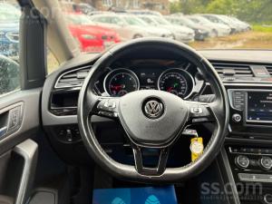 Pelēks Volkswagen Touran 2016 Kuldīga, ar dzinēja tilpumu 2.00 L un nobraukumu 291 tūkst. km par 11990 €, foto 19 vietnē AUTOMOTO.COM.LV
