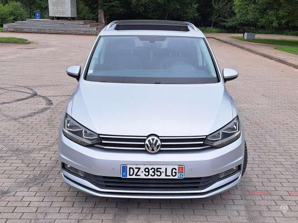 Pelēks Volkswagen Touran 2016 Tauragė, ar dzinēja tilpumu 1.97 L un nobraukumu 274 tūkst. km par 9400 €, foto 3 vietnē AUTOMOTO.COM.LV