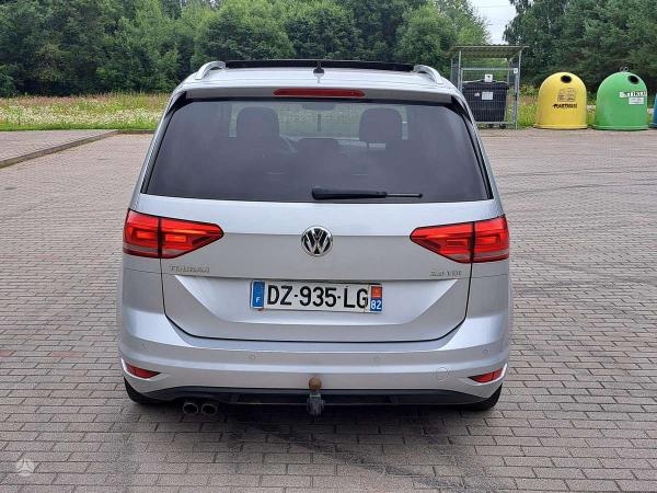 Pelēks Volkswagen Touran 2016 Tauragė, ar dzinēja tilpumu 1.97 L un nobraukumu 274 tūkst. km par 9400 €, foto 6 vietnē AUTOMOTO.COM.LV