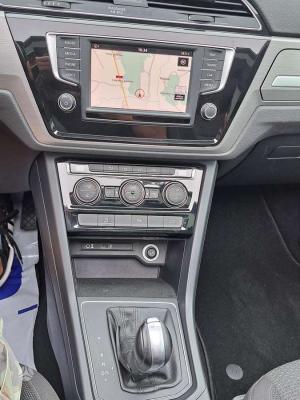 Grey Volkswagen Touran 2016 in Taurage, with an engine capacity of 1.97 L and mileage of 274 thousand km for 9400 €, photo 13 on AUTOMOTO.COM.LV