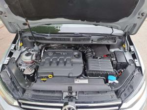 Grey Volkswagen Touran 2016 in Taurage, with an engine capacity of 1.97 L and mileage of 274 thousand km for 9400 €, photo 19 on AUTOMOTO.COM.LV