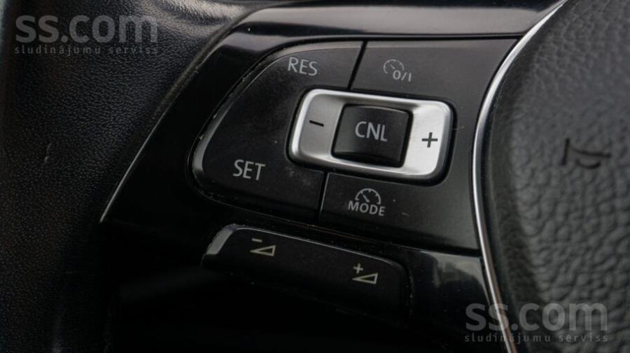 Pelēks Volkswagen Touran 2016 Rīga, ar dzinēja tilpumu 1.60 L un nobraukumu 239 tūkst. km par 6590 €, foto 23 vietnē AUTOMOTO.COM.LV