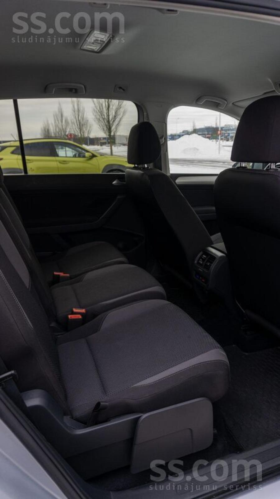 Pelēks Volkswagen Touran 2016 Rīga, ar dzinēja tilpumu 1.60 L un nobraukumu 239 tūkst. km par 6590 €, foto 30 vietnē AUTOMOTO.COM.LV