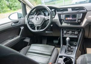 Grey Volkswagen Touran 2016 in Cesis, with an engine capacity of 2.00 L and mileage of 375 thousand km for 7450 €, photo 25 on AUTOMOTO.COM.LV