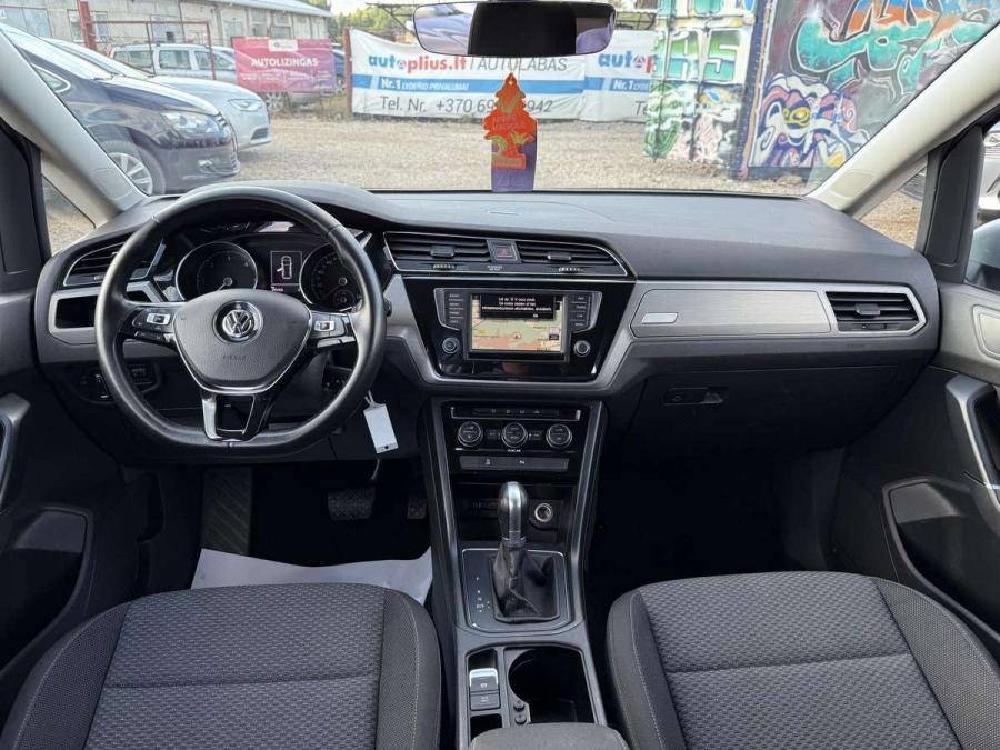 Pelēks Volkswagen Touran 2016 Ukmergė, ar dzinēja tilpumu 1.60 L un nobraukumu 290 tūkst. km par 8350 €, foto 10 vietnē AUTOMOTO.COM.LV