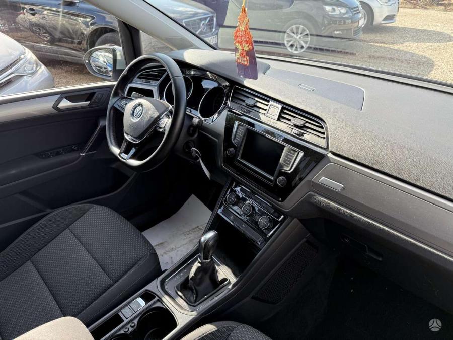 Pelēks Volkswagen Touran 2016 Ukmergė, ar dzinēja tilpumu 1.60 L un nobraukumu 290 tūkst. km par 8350 €, foto 11 vietnē AUTOMOTO.COM.LV