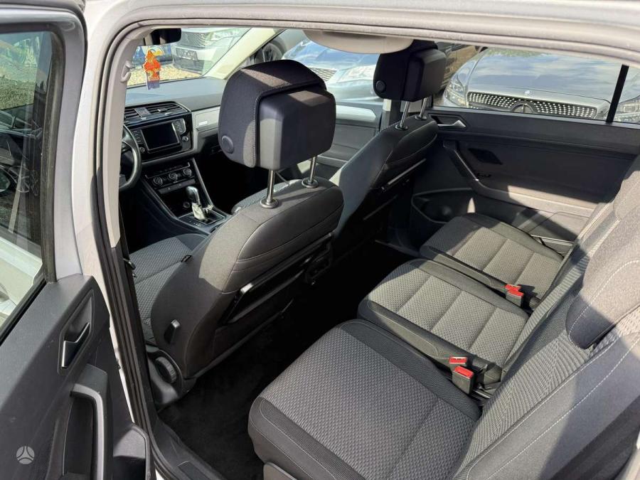 Pelēks Volkswagen Touran 2016 Ukmergė, ar dzinēja tilpumu 1.60 L un nobraukumu 290 tūkst. km par 8350 €, foto 17 vietnē AUTOMOTO.COM.LV