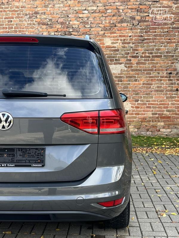 Pelēks Volkswagen Touran 2016 Kėdainiai, ar dzinēja tilpumu 1.60 L un nobraukumu 240 tūkst. km par 8250 €, foto 11 vietnē AUTOMOTO.COM.LV