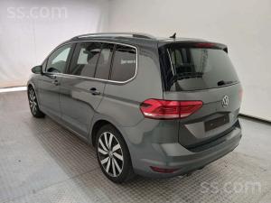 Pelēks Volkswagen Touran 2016 Tukums, ar dzinēja tilpumu 2.00 L un nobraukumu 209 tūkst. km par 12990 €, foto 4 vietnē AUTOMOTO.COM.LV
