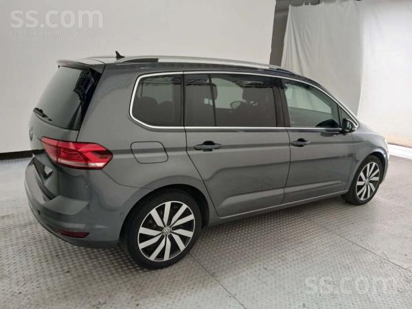 Pelēks Volkswagen Touran 2016 Tukums, ar dzinēja tilpumu 2.00 L un nobraukumu 209 tūkst. km par 12990 €, foto 11 vietnē AUTOMOTO.COM.LV