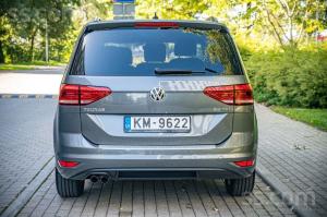 Pelēks Volkswagen Touran 2016 Rīga, ar dzinēja tilpumu 2.00 L un nobraukumu 261 tūkst. km par 9990 €, foto 6 vietnē AUTOMOTO.COM.LV