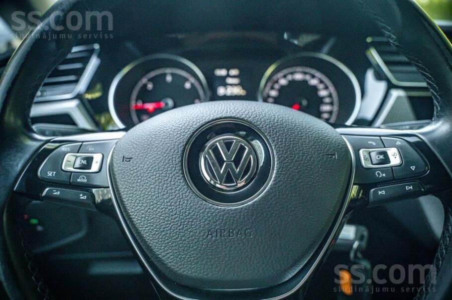 Pelēks Volkswagen Touran 2016 Rīga, ar dzinēja tilpumu 2.00 L un nobraukumu 261 tūkst. km par 9990 €, foto 13 vietnē AUTOMOTO.COM.LV