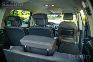 Pelēks Volkswagen Touran 2016 Rīga, ar dzinēja tilpumu 2.00 L un nobraukumu 261 tūkst. km par 9990 €, foto 19 vietnē AUTOMOTO.COM.LV