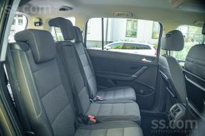 Pelēks Volkswagen Touran 2016 Rīga, ar dzinēja tilpumu 2.00 L un nobraukumu 261 tūkst. km par 9990 €, foto 22 vietnē AUTOMOTO.COM.LV