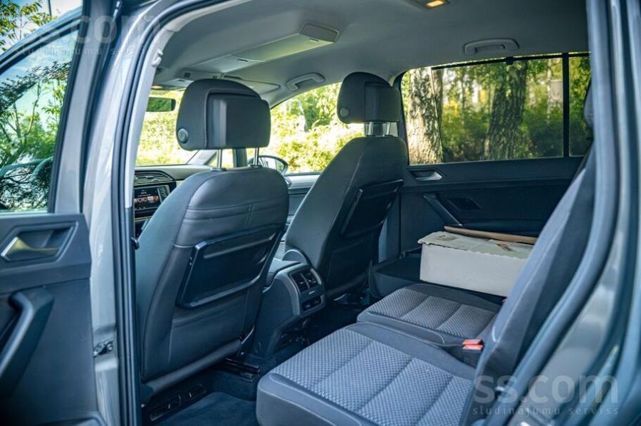 Pelēks Volkswagen Touran 2016 Rīga, ar dzinēja tilpumu 2.00 L un nobraukumu 261 tūkst. km par 9990 €, foto 27 vietnē AUTOMOTO.COM.LV