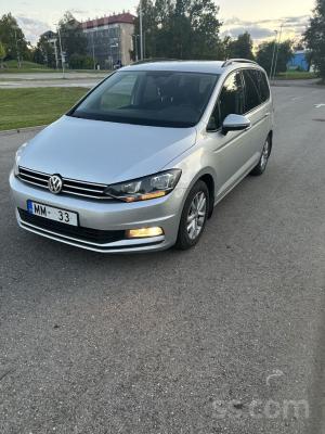 Pelēks Volkswagen Touran 2016 Cēsis, ar dzinēja tilpumu 2.00 L un nobraukumu 156 tūkst. km par 12500 €, foto  vietnē AUTOMOTO.COM.LV