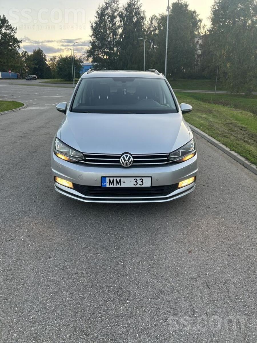 Pelēks Volkswagen Touran 2016 Cēsis, ar dzinēja tilpumu 2.00 L un nobraukumu 156 tūkst. km par 12500 €, foto 3 vietnē AUTOMOTO.COM.LV