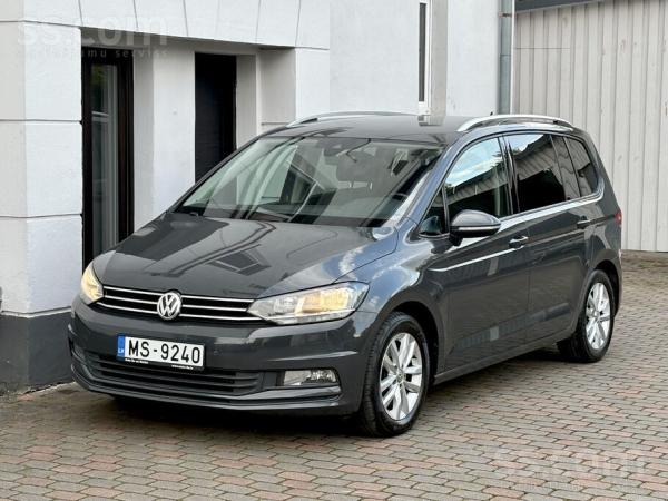 Grey Volkswagen Touran 2016 in Riga, with an engine capacity of 2.00 L and mileage of 247 thousand km for 9900 €, photo 1 on AUTOMOTO.COM.LV