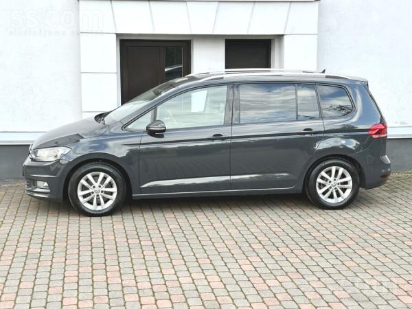 Grey Volkswagen Touran 2016 in Riga, with an engine capacity of 2.00 L and mileage of 247 thousand km for 9900 €, photo 3 on AUTOMOTO.COM.LV