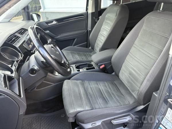 Grey Volkswagen Touran 2016 in Riga, with an engine capacity of 2.00 L and mileage of 247 thousand km for 9900 €, photo 8 on AUTOMOTO.COM.LV